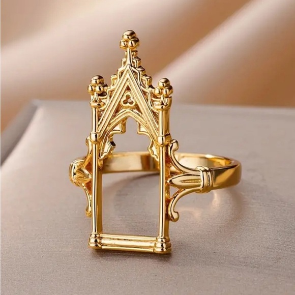 Jewelry | 23 Gold Ornate Castle Ring Fairytale Castle Door Medieval ...